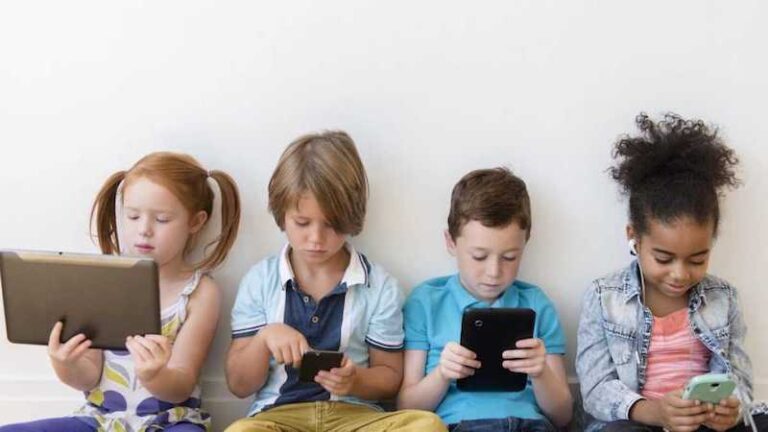 Ten tips to prevent your child’s gadget addiction – GadgetsFind