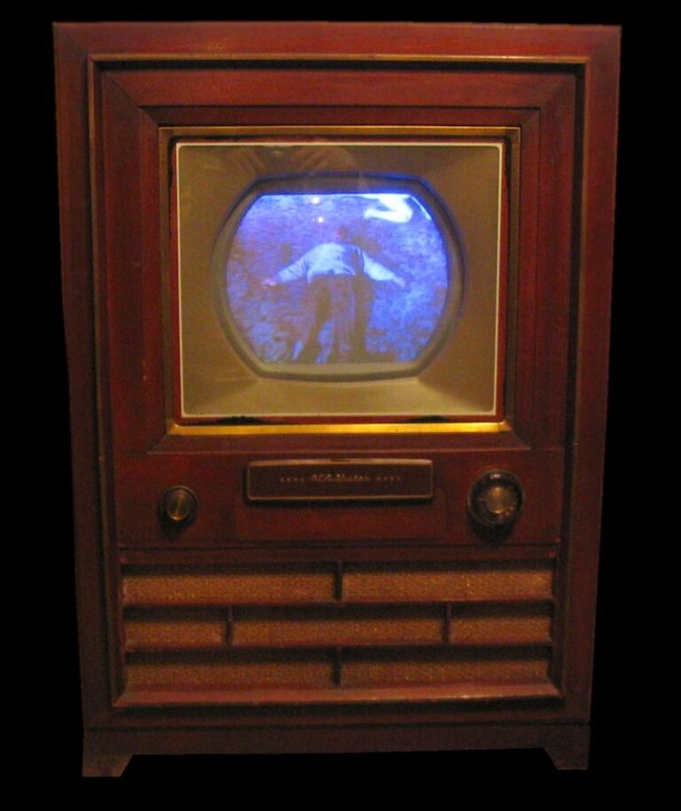 The history of television, from 1884 to the present day – GadgetsFind