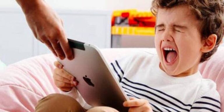 Ten tips to prevent your child’s gadget addiction – GadgetsFind